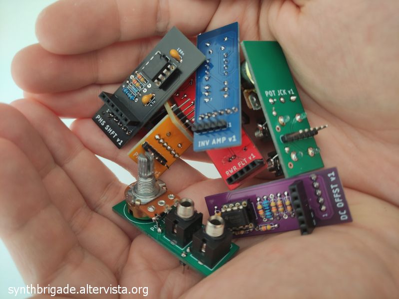 "Moduli Modulari", Eurorack Compatibili - Synth Brigade